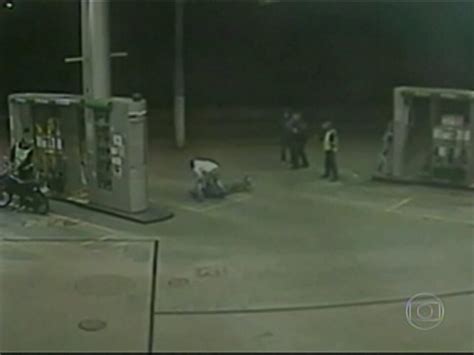 Vídeo Bandido morre após sofrer infarto durante assalto em posto de gasolina em SP SP G