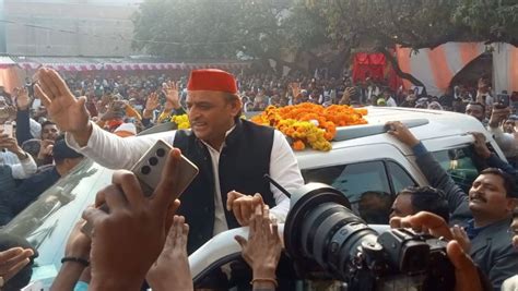 अखिलेश ने सलीम शेरवानी का इस्तीफा किया नामंजूर बोले समाजवादी पार्टी