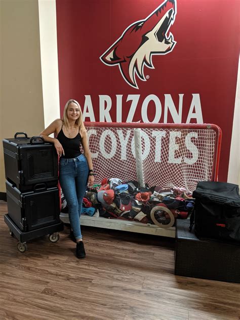 Barlouie Westgateentertainmentdistrict Coyotes Flatbreads Salads