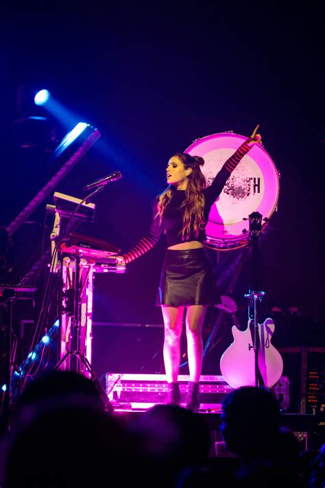 Superstar Sydney Scrolller