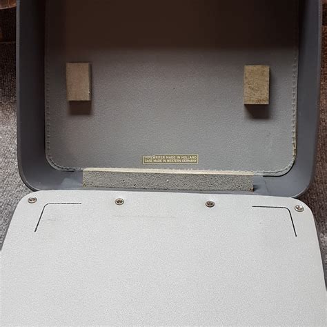 Free Shipping 1967 Cursive Sperry Rand Remington Personal Riter
