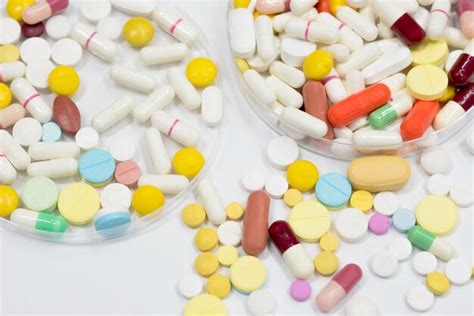 Premium Photo Drug Test In Laboratory Pathogen Culture For Drugs