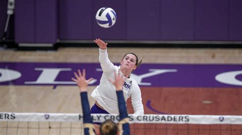 Volleyball Splits Friday Games In Florida Holy Cross Athletics
