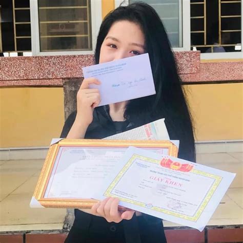 Nữ Sinh Duy Nhất đạt 10 điểm Môn Văn Từng Học ở Tphcm