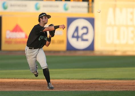 Combs Lifts Charleston Catholic To Title Game Over Wheeling Central