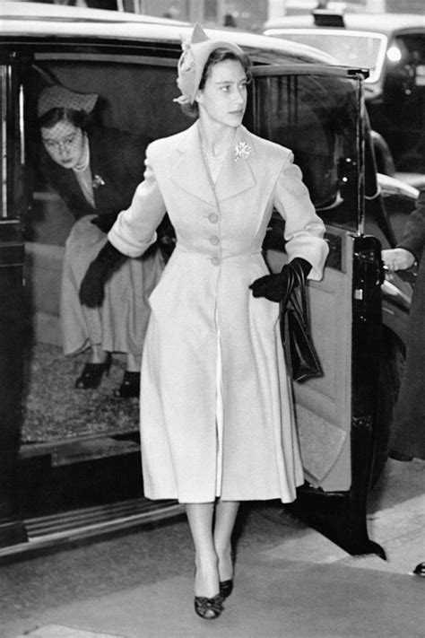 Princess Margaret Style File Rare Pictures Vogue India Vogue India