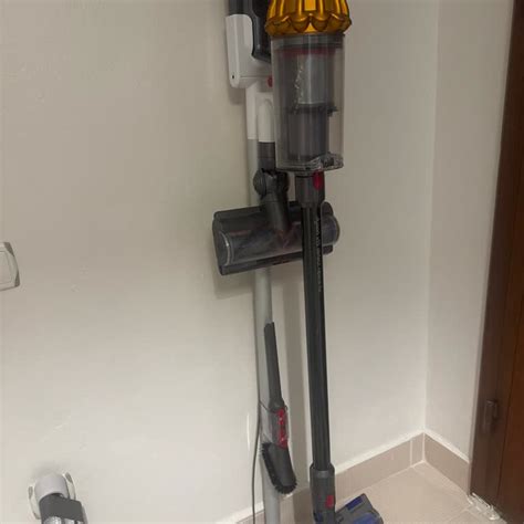 Dyson V15 Vacuum Suddenly Stopped Working After 2 Years—battery Failed Too Soon Xolvie