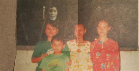 Dunia Memang Aneh Hantu Lilin