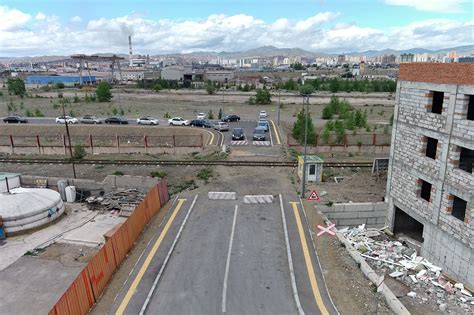 “ДЦС 4” ТӨХК ийн ачаа тээврийн төмөр замд түр гарам хийж авто замын бүтээн байгуулалтыг