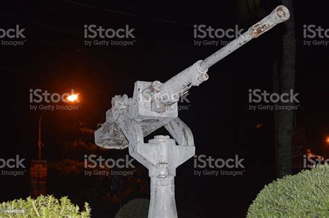 단어 War 2 기관총 0명에 대한 스톡 사진 및 기타 이미지 0명 2015년 과거 Istock