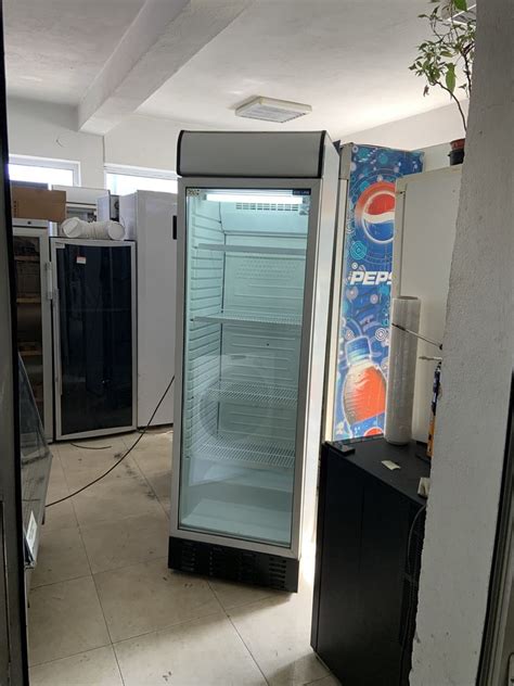 Хладилна витрина гр Пловдив Коматевски възел • Olx Bg
