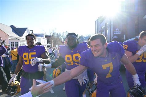 Williams College Football Shuts Out Amherst To Close 2024 Season With A