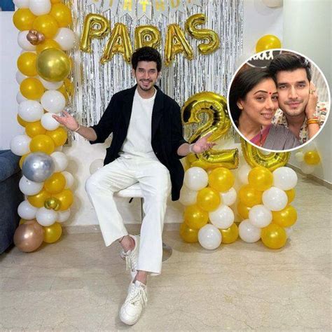 Paras Kalnawat Aka Samar Celebrates 26th Birthday With Friends Anupama