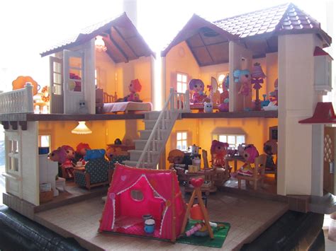 Miniature Monday 34 Calico Critters Luxury Townhome