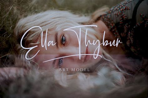 Holistic Signature Font Fonts