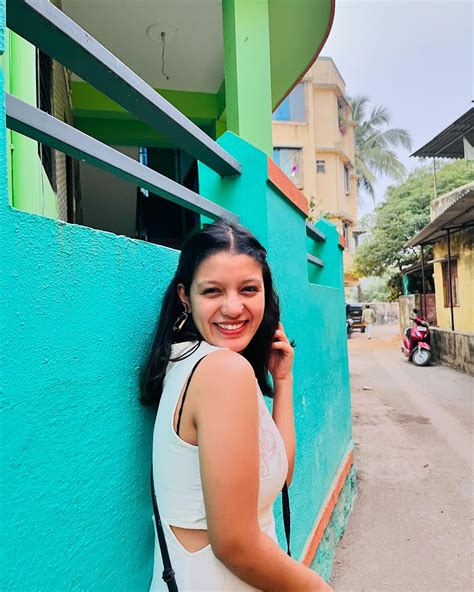 Ayushi Jeena Ye To Hona Hi Tha Instagram