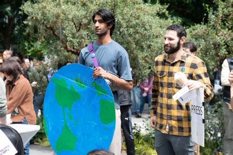 Amazon Employees Walk Out For Lunch Hour Protest Editorial Image Image Of Home Walk 279885775