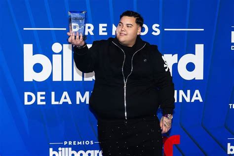 FloyyMenor ganó Premio Billboard por Gata Only y se convirtió en el primer chileno en