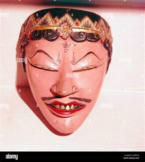 Java Mask Hi Res Stock Photography And Images Alamy