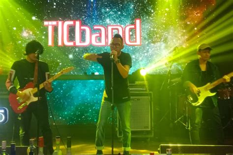 Tic Band Sapa Penggemar Di Surabaya And Kenalkan Single Dan Nuansa Musik
