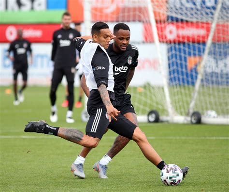 Beşiktaş JK on Twitter Galatasaray maçı hazırlıkları devam ediyor GSvBJK ArmandaSaklı