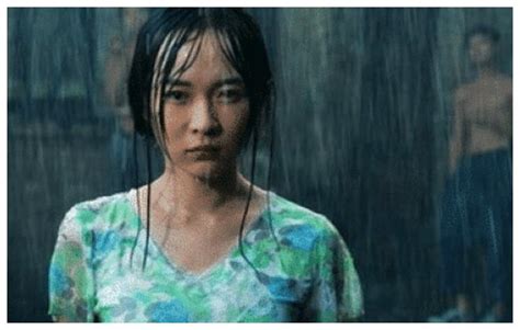 霍思燕曾为艺术献身，拍摄2分钟全裸镜头，演绎发廊洗头妹妹凌虐霍思燕发廊影视作品新浪新闻