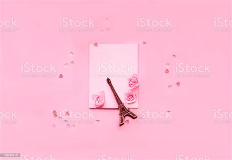 분홍색 배경에 로즈 버드에서 축제 개념 발렌타인 템플릿은 인사말 카드 또는 텍스트 디자인을 모의합니다 0명에 대한 스톡 사진 및 기타 이미지 Istock