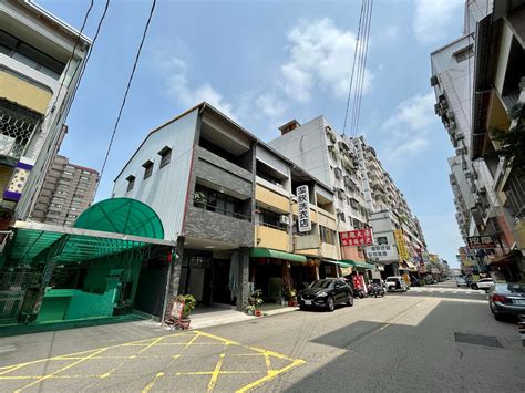 典🔥正松義街全新整理透天 2980萬 台中市北屯區松義街 1、松竹捷運、台鐵共構屋況全新透店。 2、正十二米路稀有邊間大地坪。 3、松竹、松義