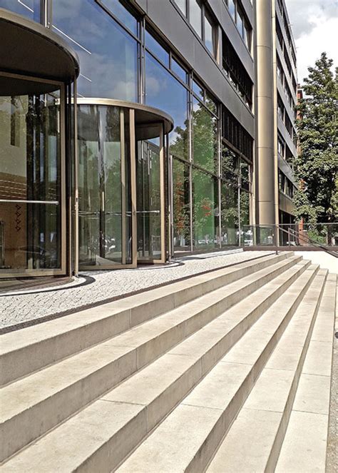 Eight-Floors Berlin: Möbel und Treppen aus Beton - BNB-Potsdam ...