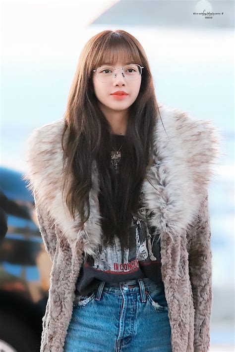 191227 Lisa Scrolller