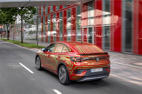 Volkswagen пообещал представить электрический кросс-купе VW ID.5 GTX на ...