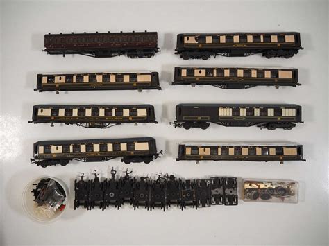 Lot 586 A Selection Of Oo Gauge Whitemetal Kitbuilt