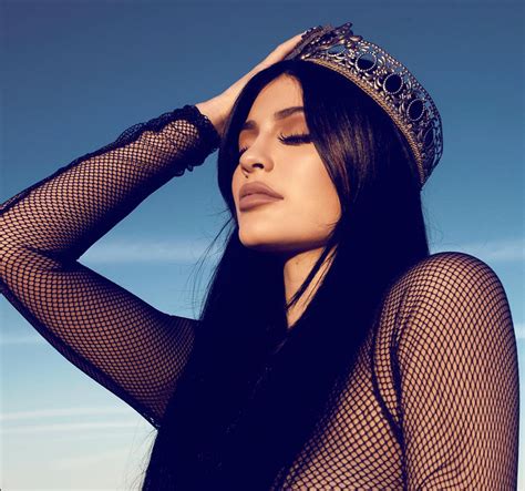 Kylie Jenner Desert Photo Shoot Kylie Jenner Posing In Lingerie And Fur Boots