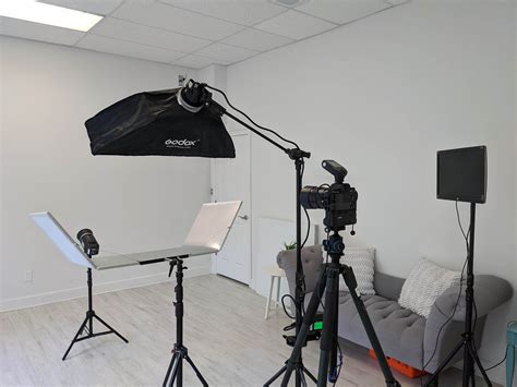 What Is Clamshell Lighting And How To Use It For Portrait Photos Petapixel