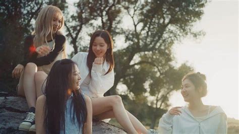 Translate Lirik Lagu Welcome To My World Aespa Feat Nævis Kisahkan
