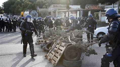 Frankreich Polizei räumt Blockaden vor Raffinerie DER SPIEGEL