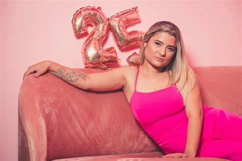 Woman Balloons Photos Download The Best Free Woman Balloons Stock