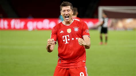 Robert Lewandowski w trójce nominowanych do nagrody piłkarza roku UEFA