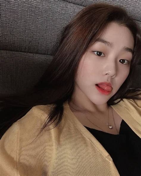 Pin On 여성 아이돌갤러리