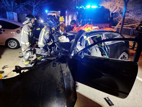 Tres Ferits Greus En Un Accident A Barcelona L Bruguera Barcelona Societat El Punt Avui