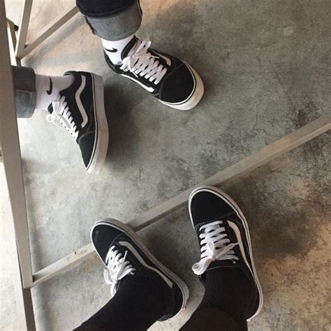 [vans] 커플운동화로 반스 올드스쿨 겟겟겟 여자 반스올드스쿨 블랙 220 착샷 반스올드스쿨 남자 착샷 반스올드스쿨