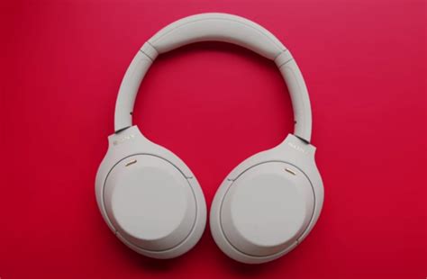 11 Best Headphones For Big Ears For Comfortable Listening Treblab