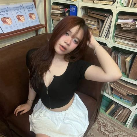 Nguyễn Thị Cẩm Tú Itismeeectu • Threads Say More