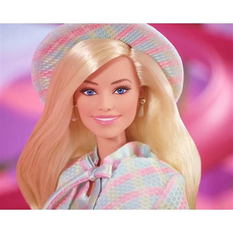 Papusa Barbie The Movie Collectible Doll Margot Robbie Plaid Matching