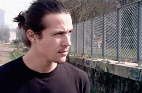 Les étoiles Vagabondes Expansion Le Nouvel Album De Nekfeu Est Dispo