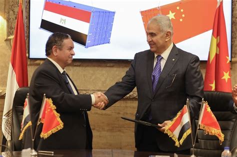 مؤسسة رجال الأعمال المصريين الصينيين توقع بروتوكول تعاون مع مصلحة