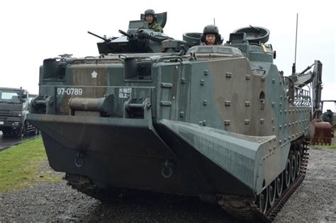 画像・写真：決死！水没からの脱出訓練 離島防衛の中核「日本版海兵隊」見てきた【自衛隊探訪記】28：時事ドットコム