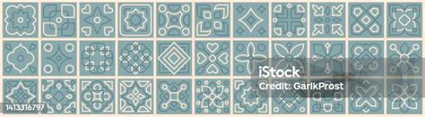 Azulejo 타일의 패치 워크는 포르투갈과 스페인의 화려한 컬렉션입니다 세라믹 바닥 및 벽 벡터 일러스트레이션을위한 장식 기하학적 및 꽃 복고풍 타일 패턴 설정 개체