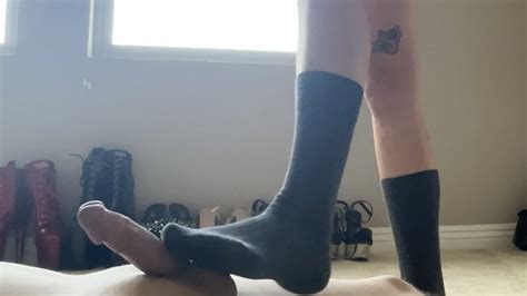 Foot Bitch Gets Released Breaking Roxy Clips Sale