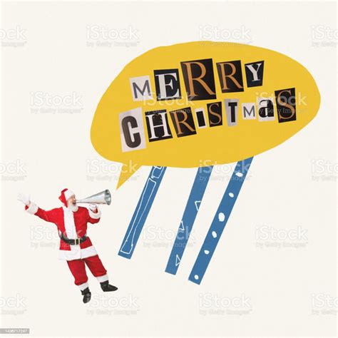 현대 미술 콜라주 산타클로스의 이미지를 입은 쾌활한 노인 남자가 확성기로 외치고 휴일과 인사를 나눴다 12월에 대한 스톡 사진 및 기타 이미지 Istock